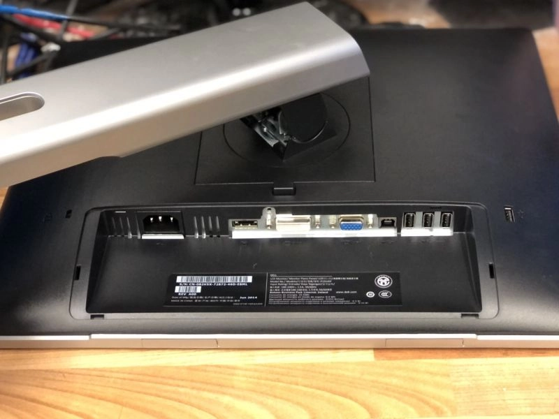 Dell P1914Sf 19inch Monitor With USB, DVI, VGA & DisplayPort Ports ...