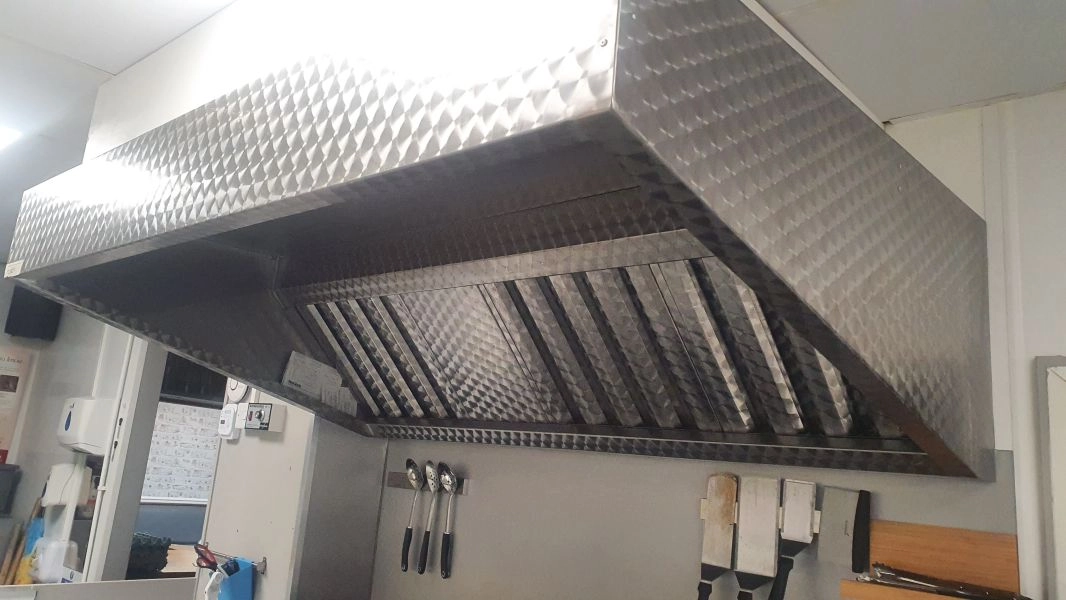 Commercial Kitchen Cooker Extractor canopy 1.8m
