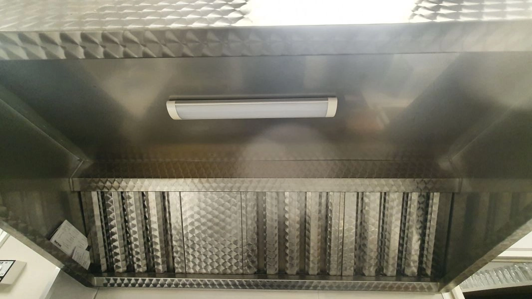 Commercial Kitchen Cooker Extractor canopy 1.8m