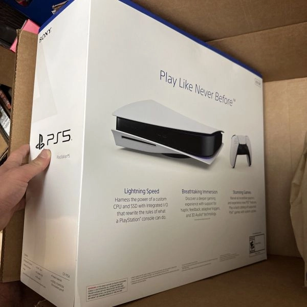 Sony PlayStation 5 PS5 CFI-1000A01 Blu-Ray Edition Game Console