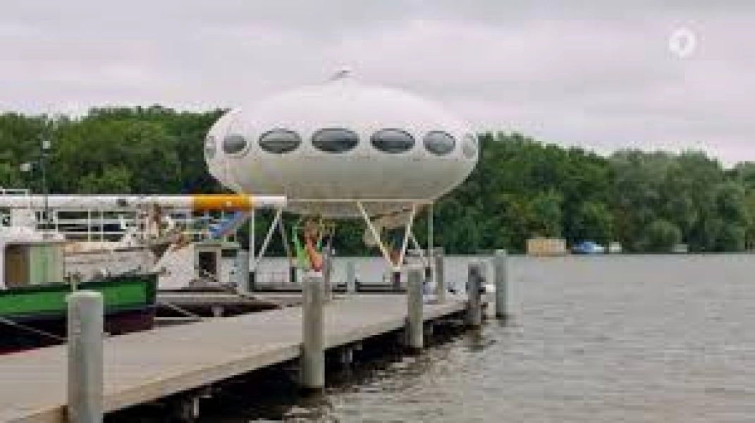 Luxury Prefabricated Igloo Dome Hut Building | UK | Like Futuro ...