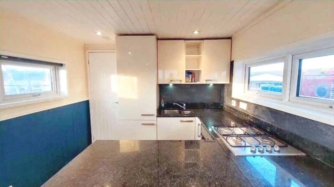 Beautifully Refurbished Static Home - Maggie